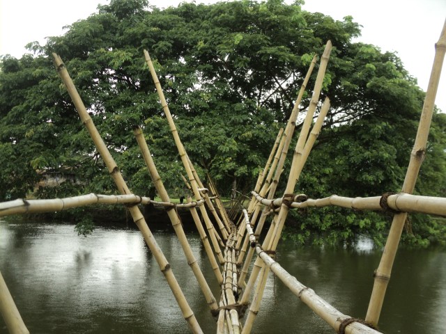 2-An indigenous bamboo bridge | Urban & Environmental Geographer