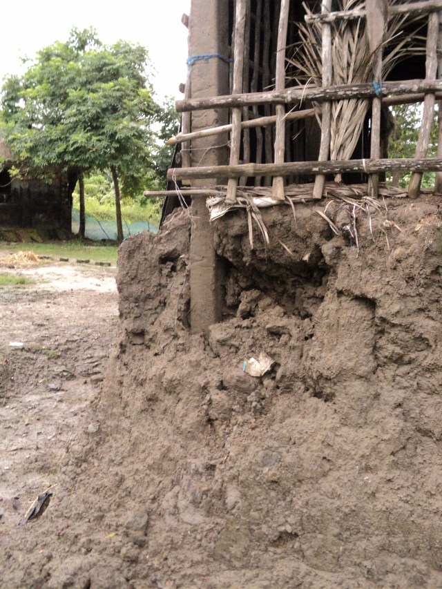 7-Periodic flooding causing erosion and damage to mud plinth | Urban ...