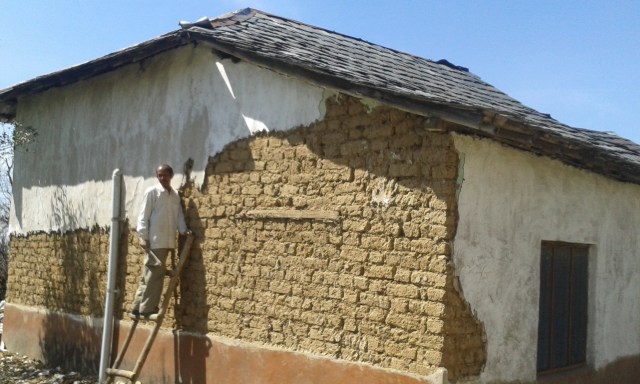 HP2_Adobe used for walls above window cill level | Urban ...