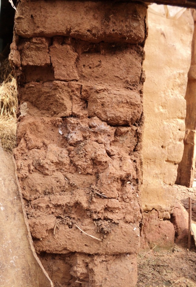 Od2_Adobe walls of 1′ thickness with mud mortar | Urban Environmental ...